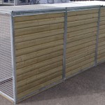 Kattenren Siep 4,5x1 meter, met houten achterwand